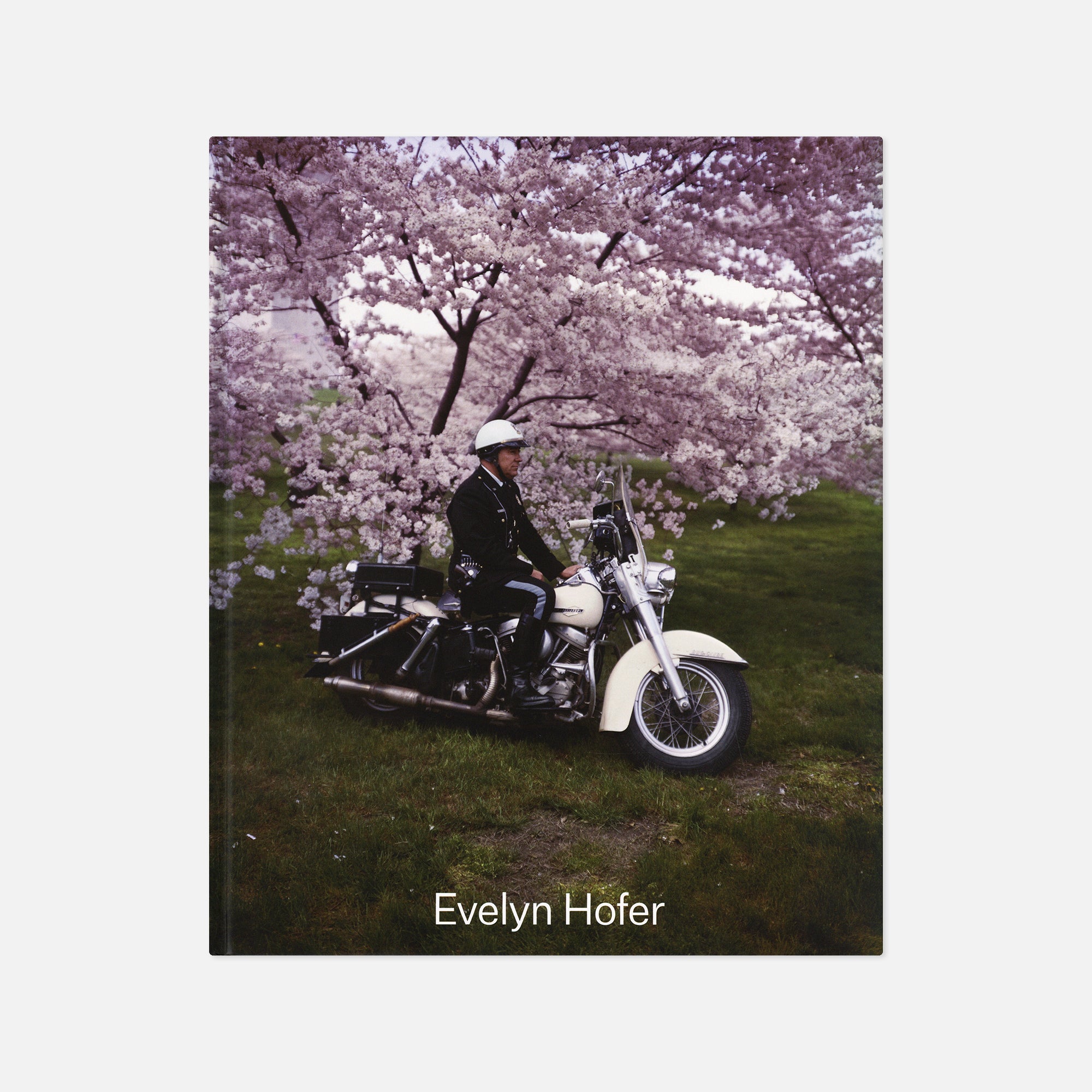Evelyn Hofer — Encounters – Wolf Books