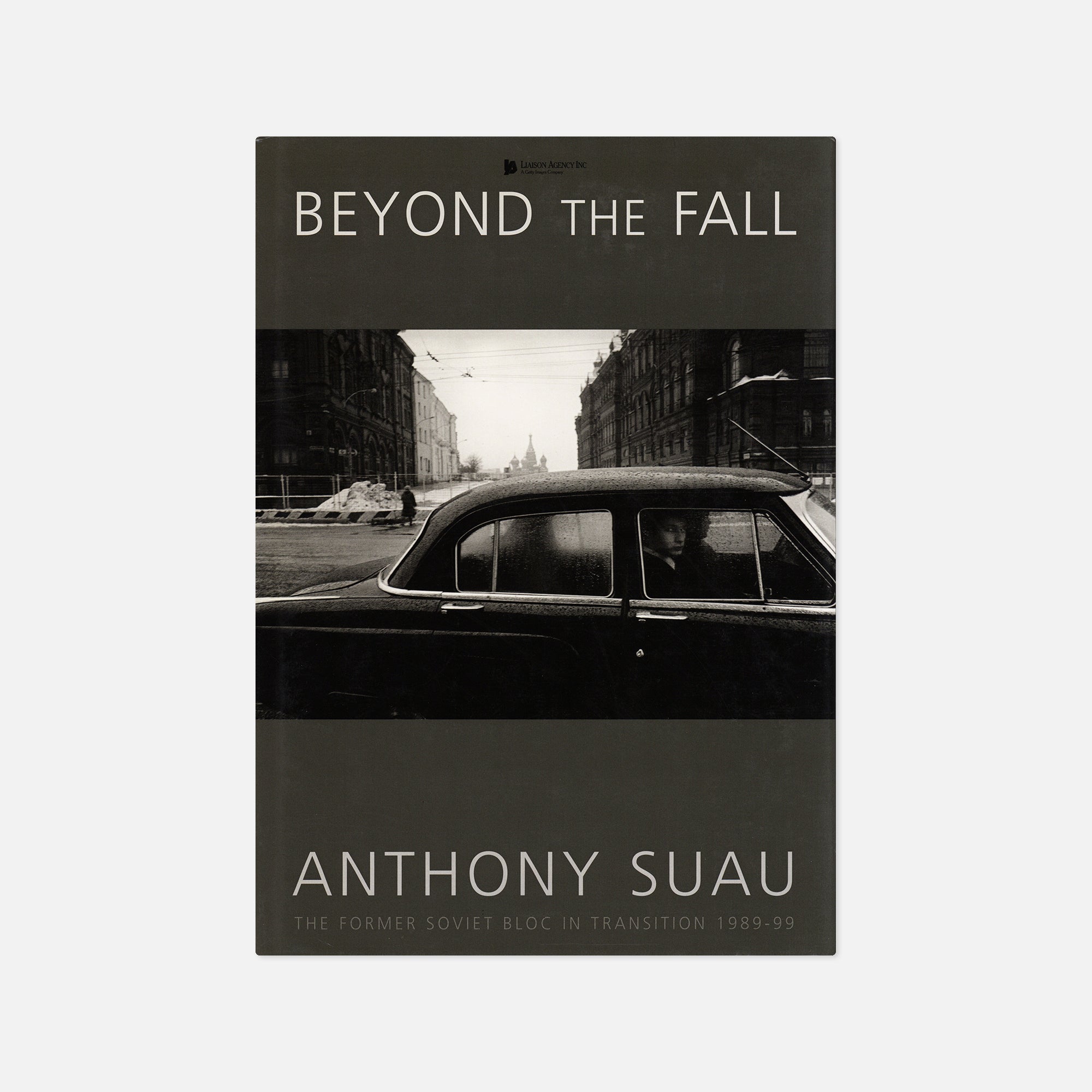 Anthony Suau — Beyond the Fall – Wolf Books