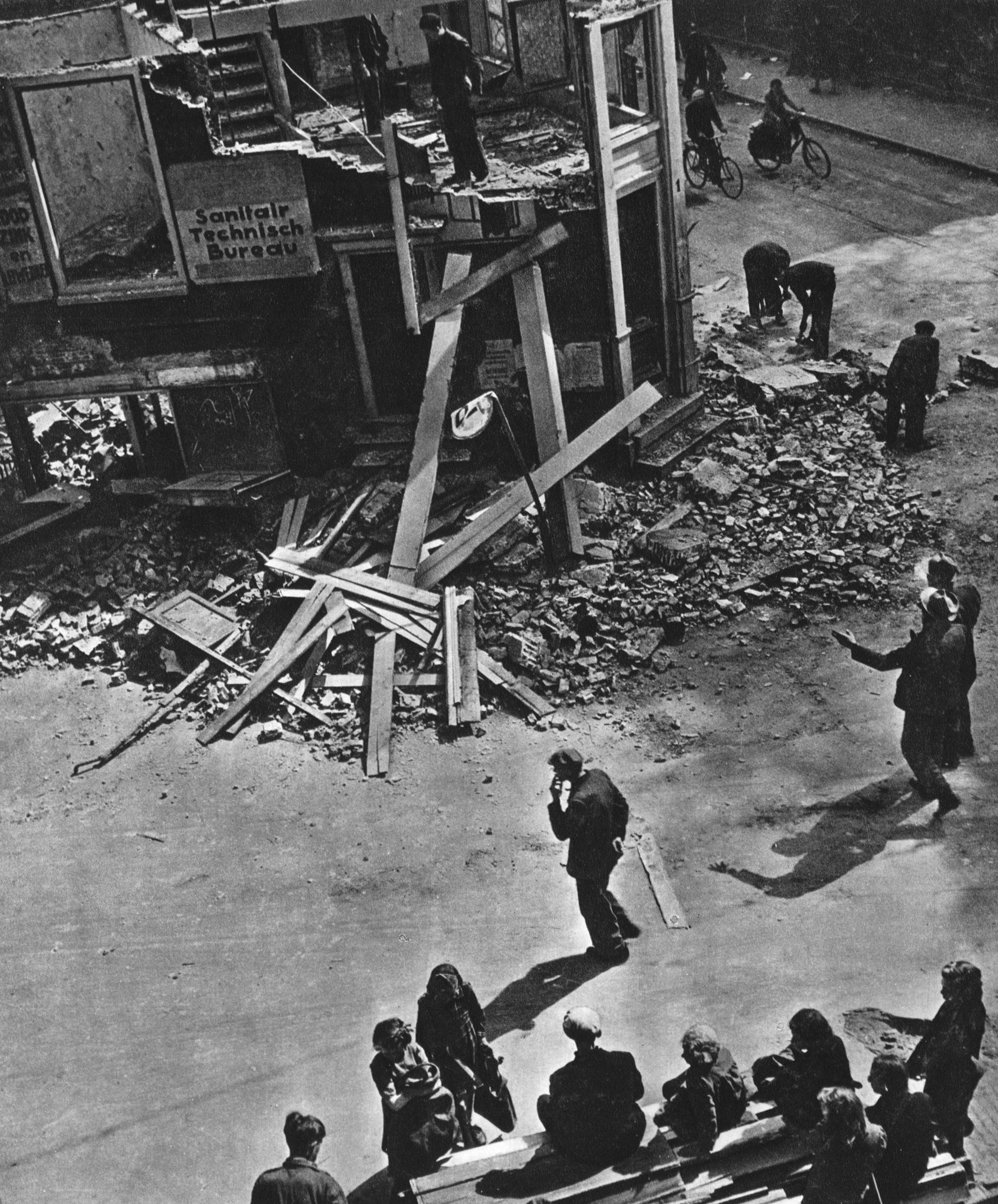 Amsterdam Tijdens den Hongerwinter